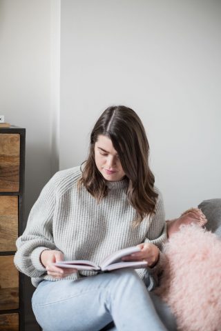 10 Things I Learnt From Reading The Working Women’s Handbook – The Anna ...